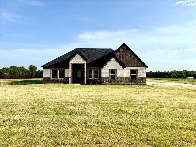 3297 Escobar Cir, Greenville, TX 75401