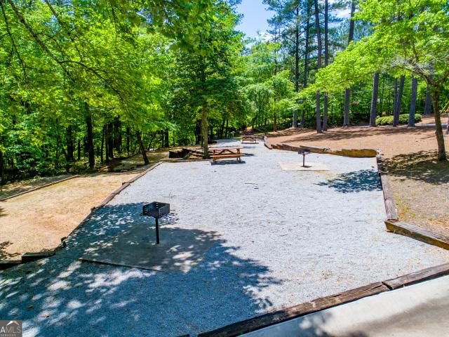 3297 Lakeview Parkway