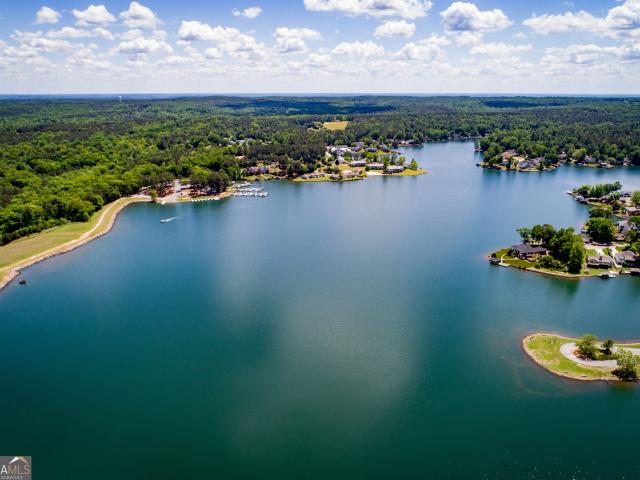 3297 Lakeview Parkway
