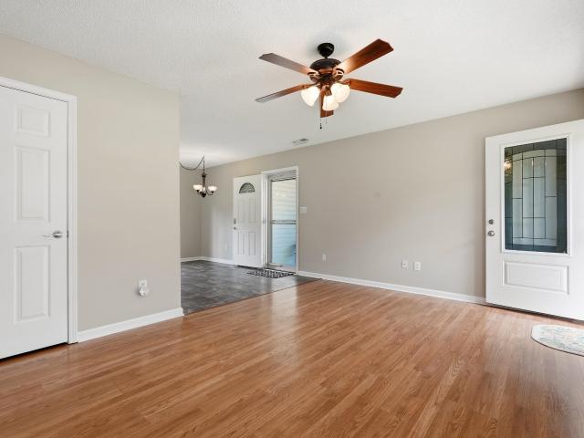3298 Bakersfield Rd