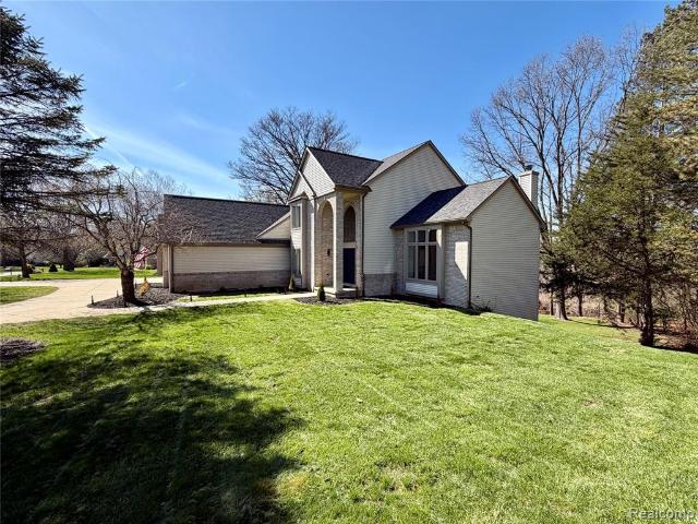 3298 Habitat Trail