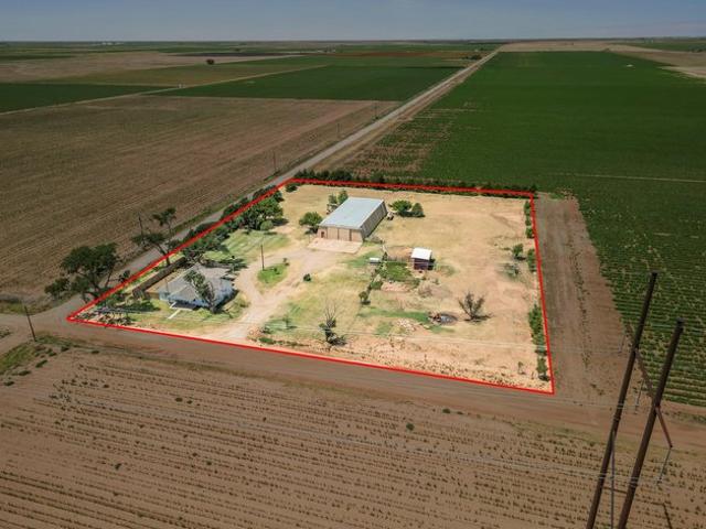 3298 Hawk Rd, Levelland, TX 79336