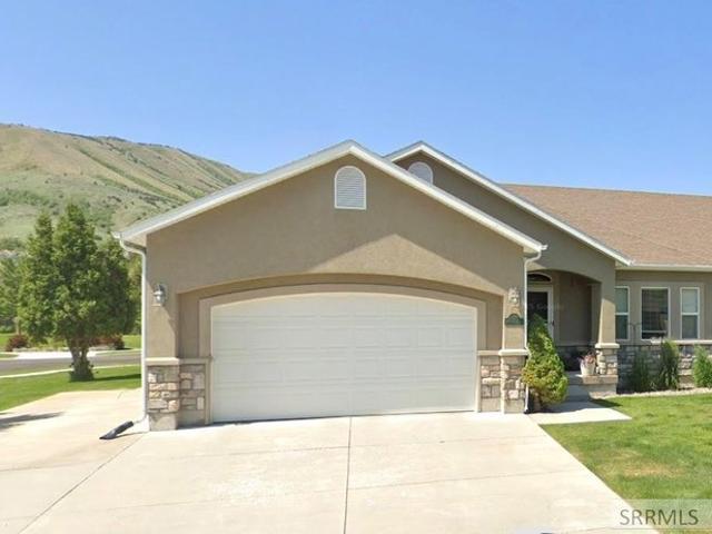 3299 Lundburg Ln, Pocatello, ID 83204