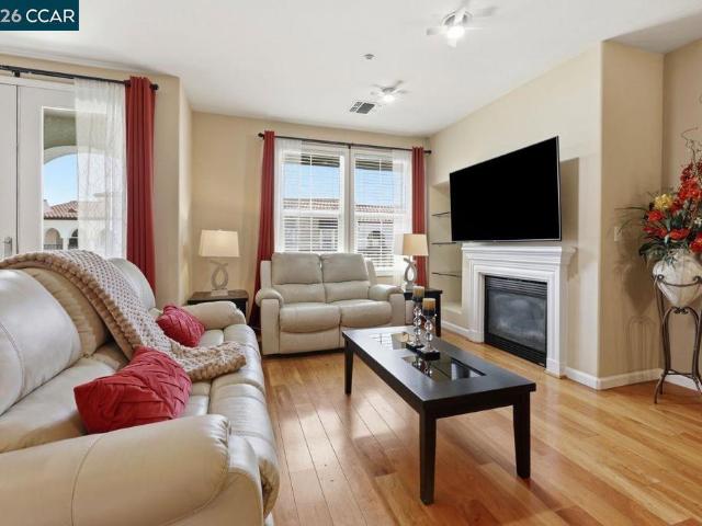 3290 Maguire Way 404
