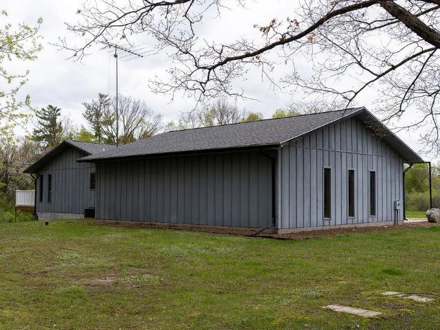 3290 E River