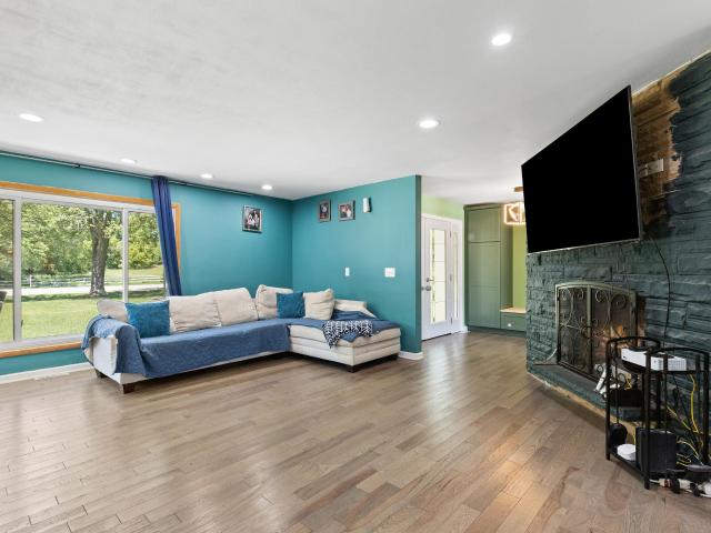 3290 S Johnson Rd