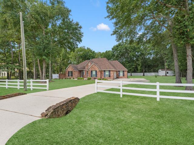 32911 Leafy Oak Court