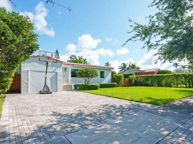 3291 17th St SW, Miami, FL 33145