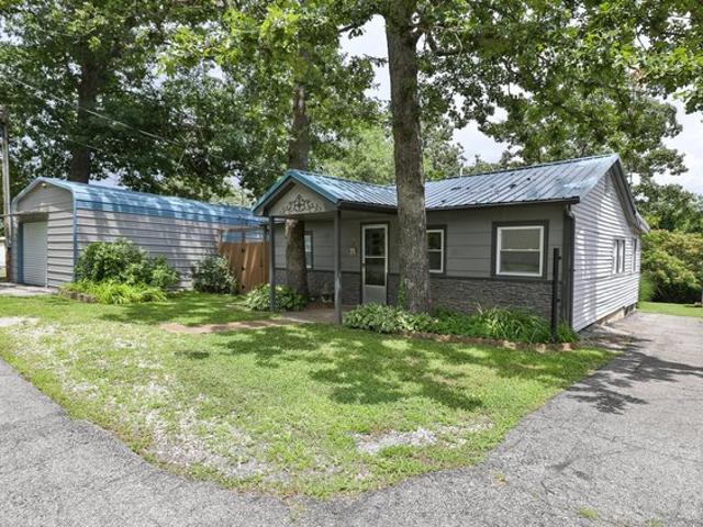 3292 Lakeview Dr, Flemington, MO 65650