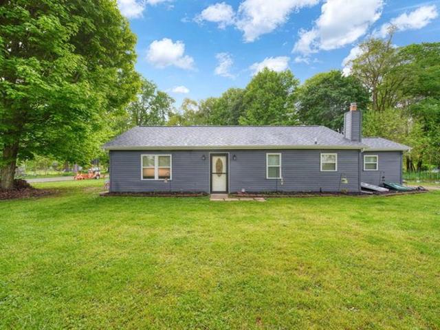 3293 Albion Rd, Concord, MI 49237