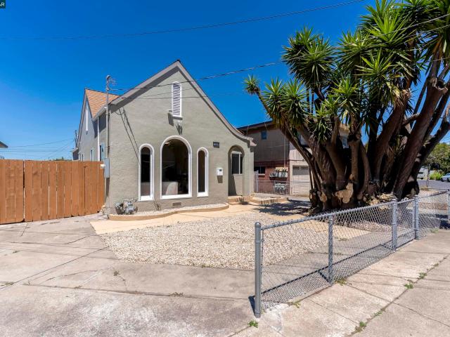 329 45Th St