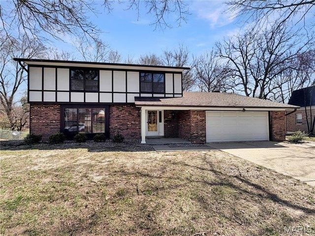 329 Country Club Acres, Belleville, IL 62223