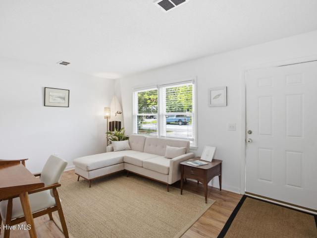 329 Cathay Road