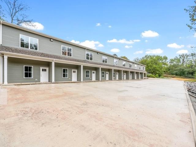 329 Cedar Ct, Clarksville, TN 37042