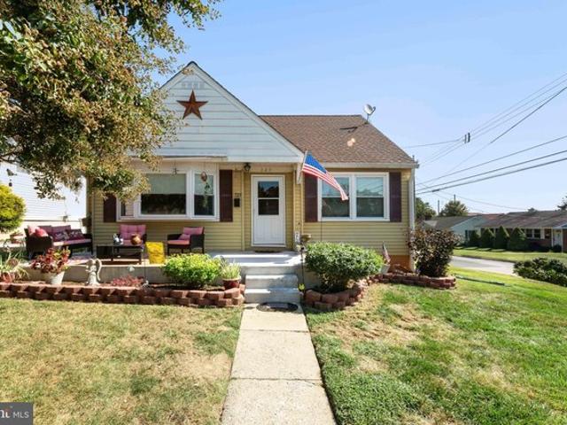 329 Ashland Ave, Secane, PA 19018
