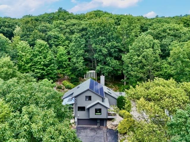 329 Glen Rd