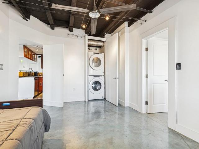 329 E Colorado Blvd, Unit 305, Dallas, TX 75203 | MLS #21030