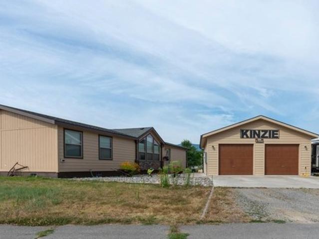 329 E Lynch St, Plains, MT 59859