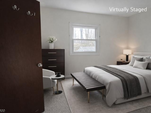 329 Elmira Trl
