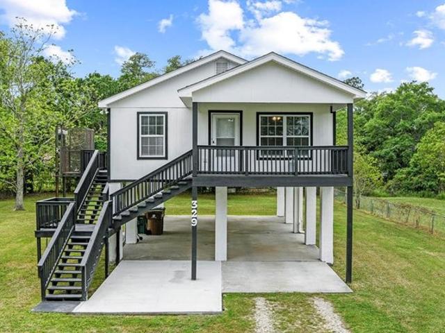 329 Fleitas Ave, Pass Christian, MS 39571