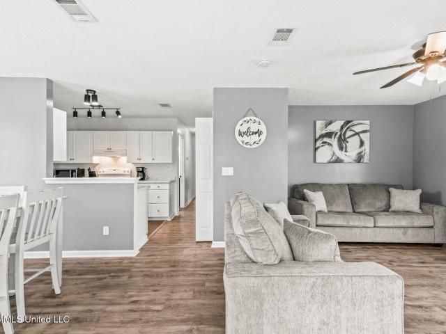 329 Fleitas Avenue