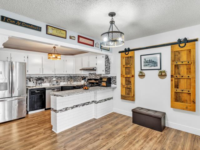 329 Knotty Pine Cir, Unit A2, Greenacres, FL 33463 | MLS #R11034