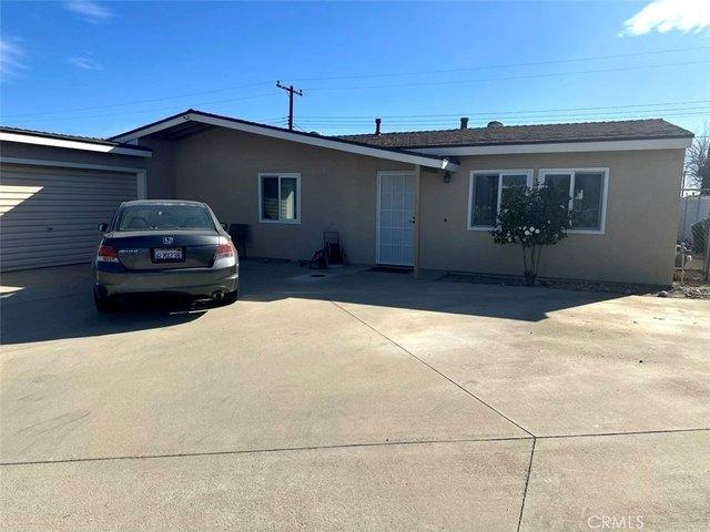 329 Hawthorne St, Rialto, CA 92376