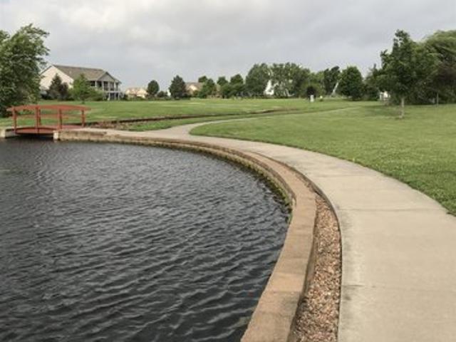329 Old Colony Ct, North Newton, KS 67117