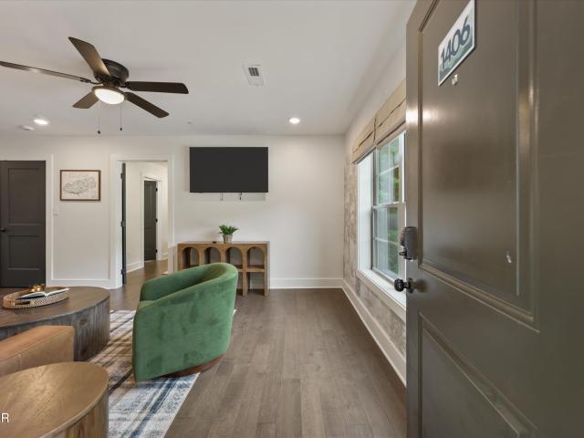 329 Ownby Street 1406
