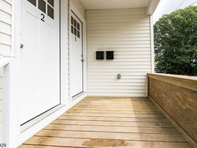 329 Livingston St