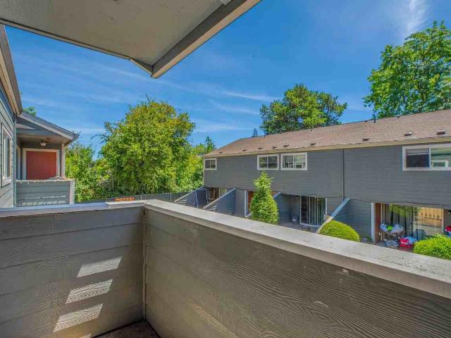 #329 MAPLE VIEW APARTMENTS 2 Bedroom Apartment for Rent at 11900 Sw Allen Blvd, Beaverton, OR 97005 Vose