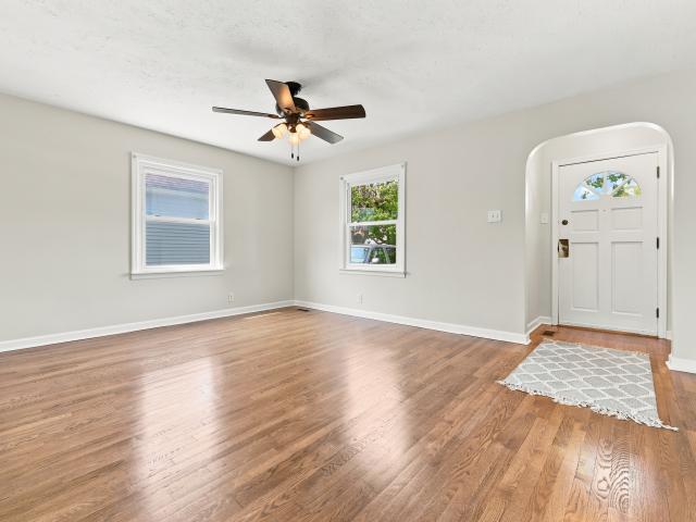 329 N 15th Avenue