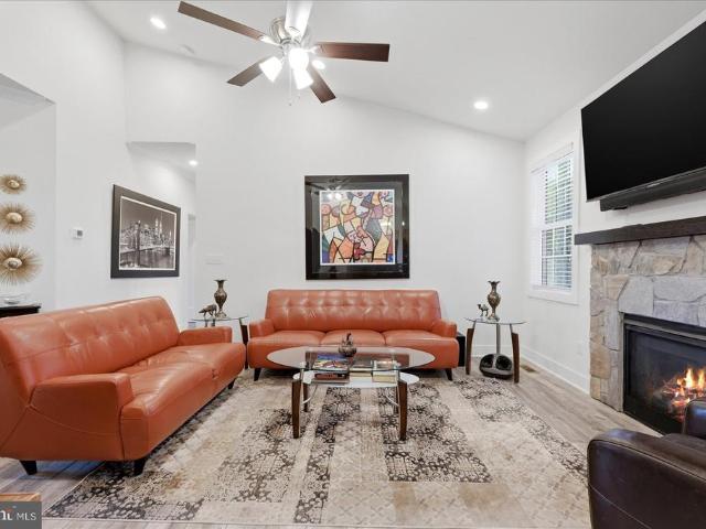 329 N Glebe Road