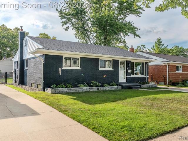 329 N Manitou Avenue
