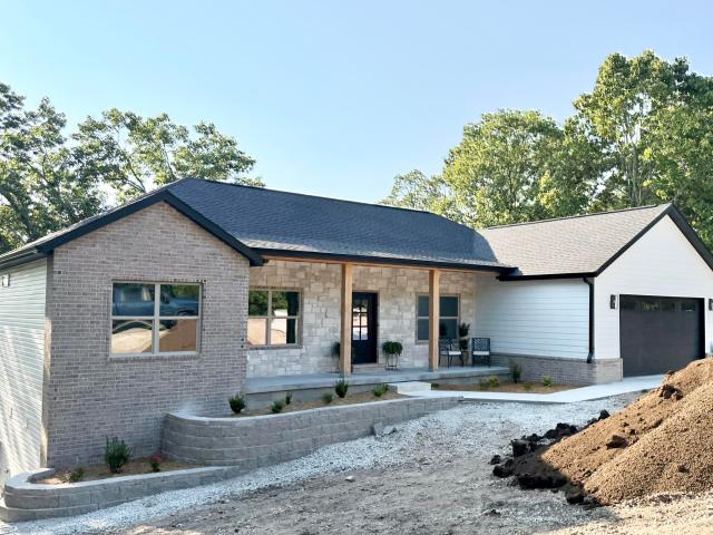 329 N Ridge Place
