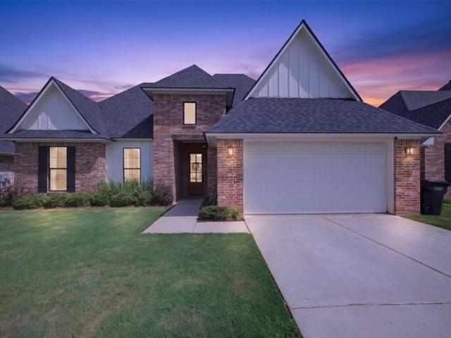 329 Newport Ln, Benton, LA 71006