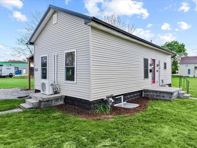 329 S Elm St, Bellefontaine, OH 43311