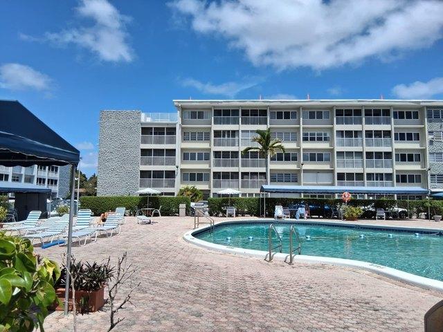 329 SE 3rd St Apt 302S, Hallandale Beach, FL 33009