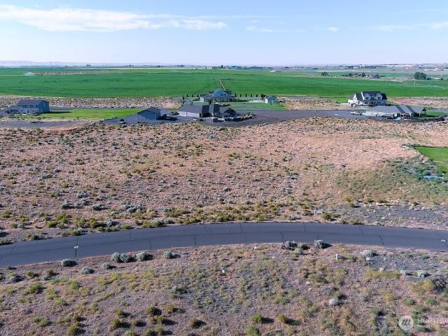 329 SE Desert Hills Loop