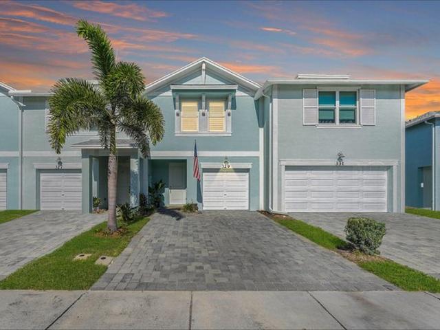 329 SE Halifax Ln, Stuart, FL 34994
