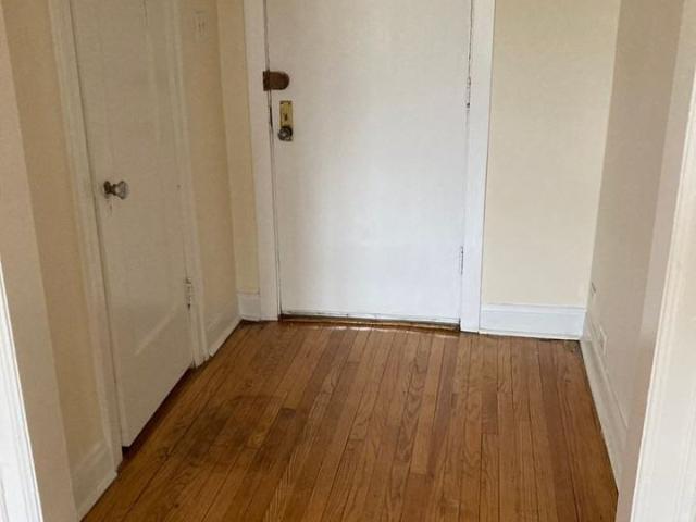 329 *Sherwin Howard Line Properties* 2 Bedroom Apartment for Rent at 1417 W Sherwin Ave, Chicago, IL 60626 Rogers Park