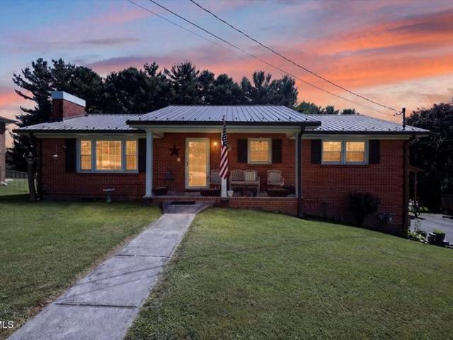 329 Spring Hill Ter, Bristol, VA 24201