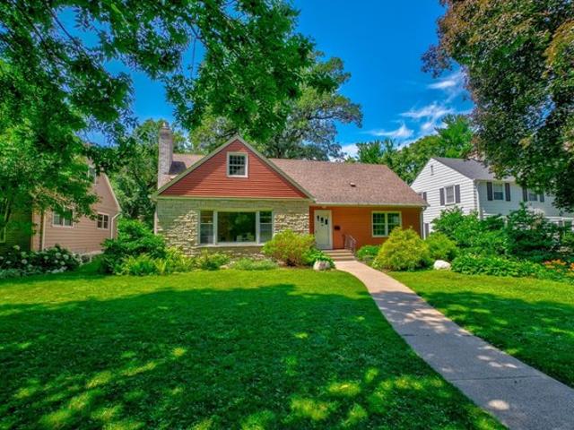329 Stonebridge Blvd, Saint Paul, MN 55105