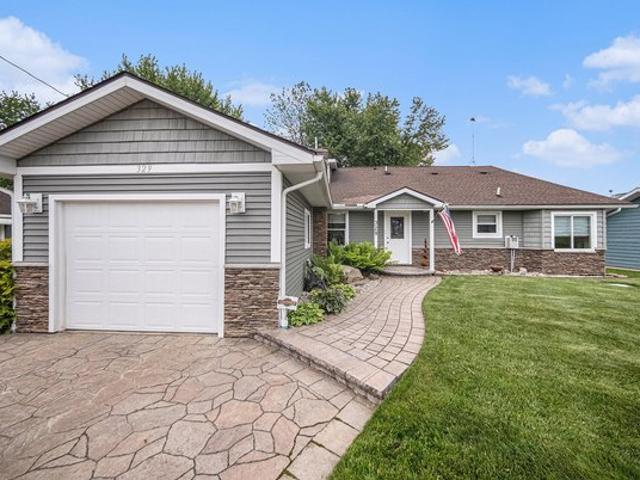 329 Pamela Cir, Brooklyn, MI 49230