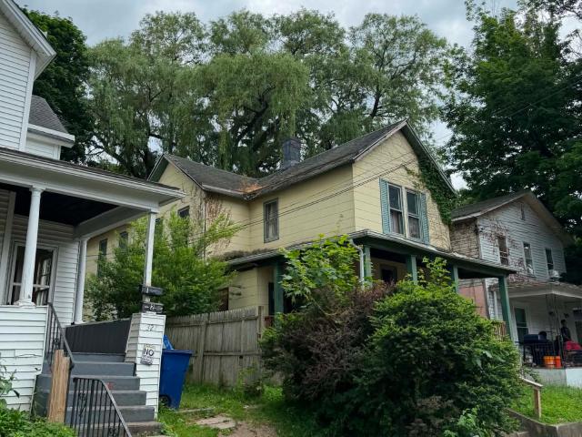 329 W 20TH Street