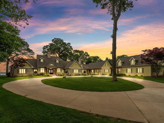 329 W Circle Drive
