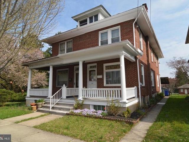 329 W Penn Ave, Robesonia, PA 19551