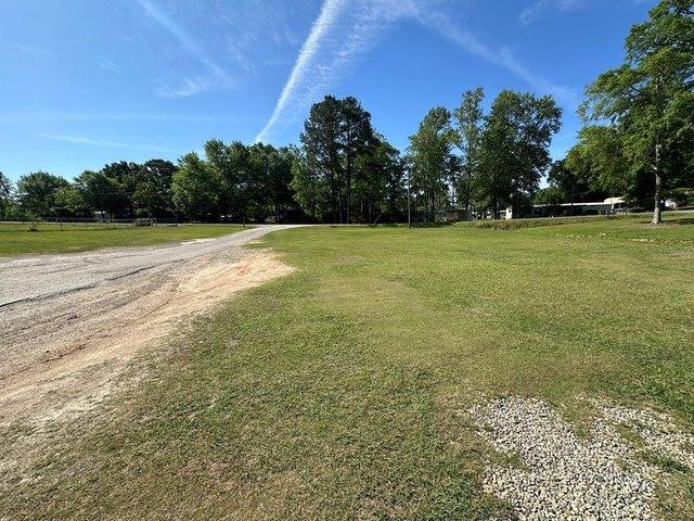 329 White Oak Dr, Eufaula, AL 36027