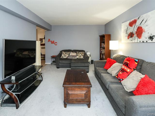 32 40 89th Street, Unit 608 | Compass