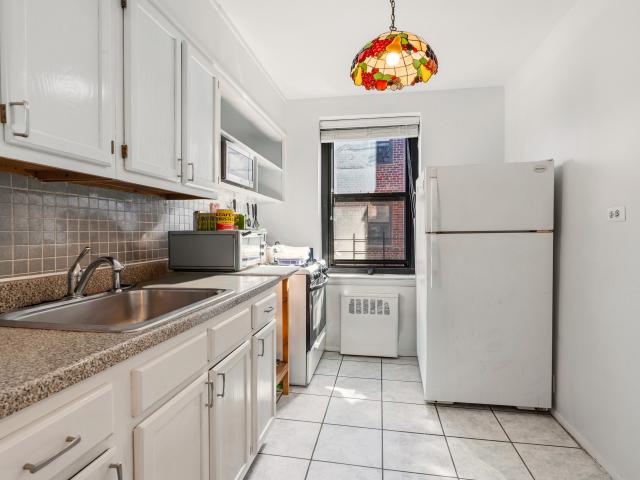 32 40 91st Street, Unit 510